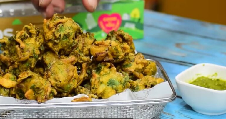 Palak Ke Pakode Recipe | पालक के पकोड़े | Quick & Easy Pakode!